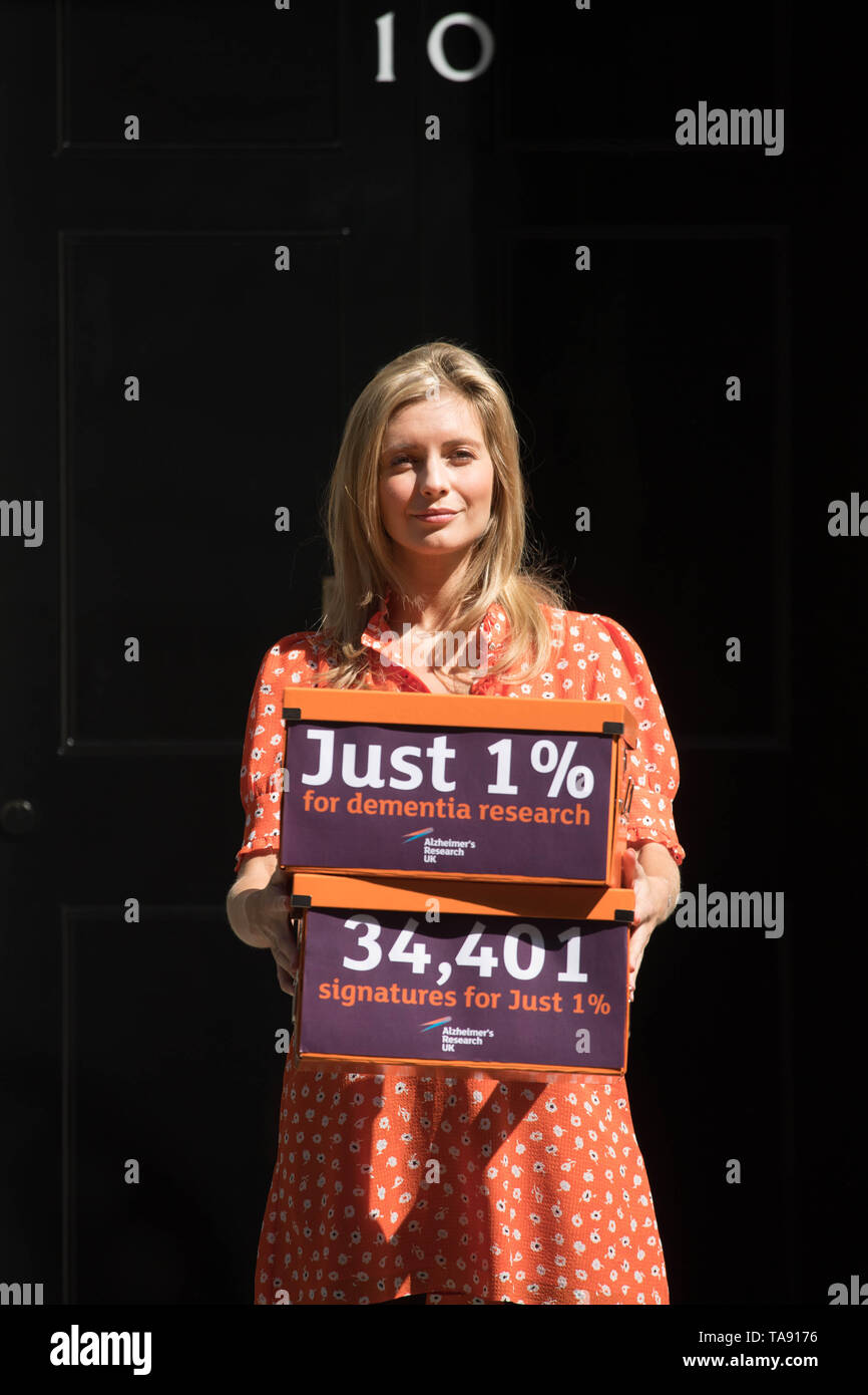 Countdown presenter rachel riley delivers a petition of 35 hi-res stock ...
