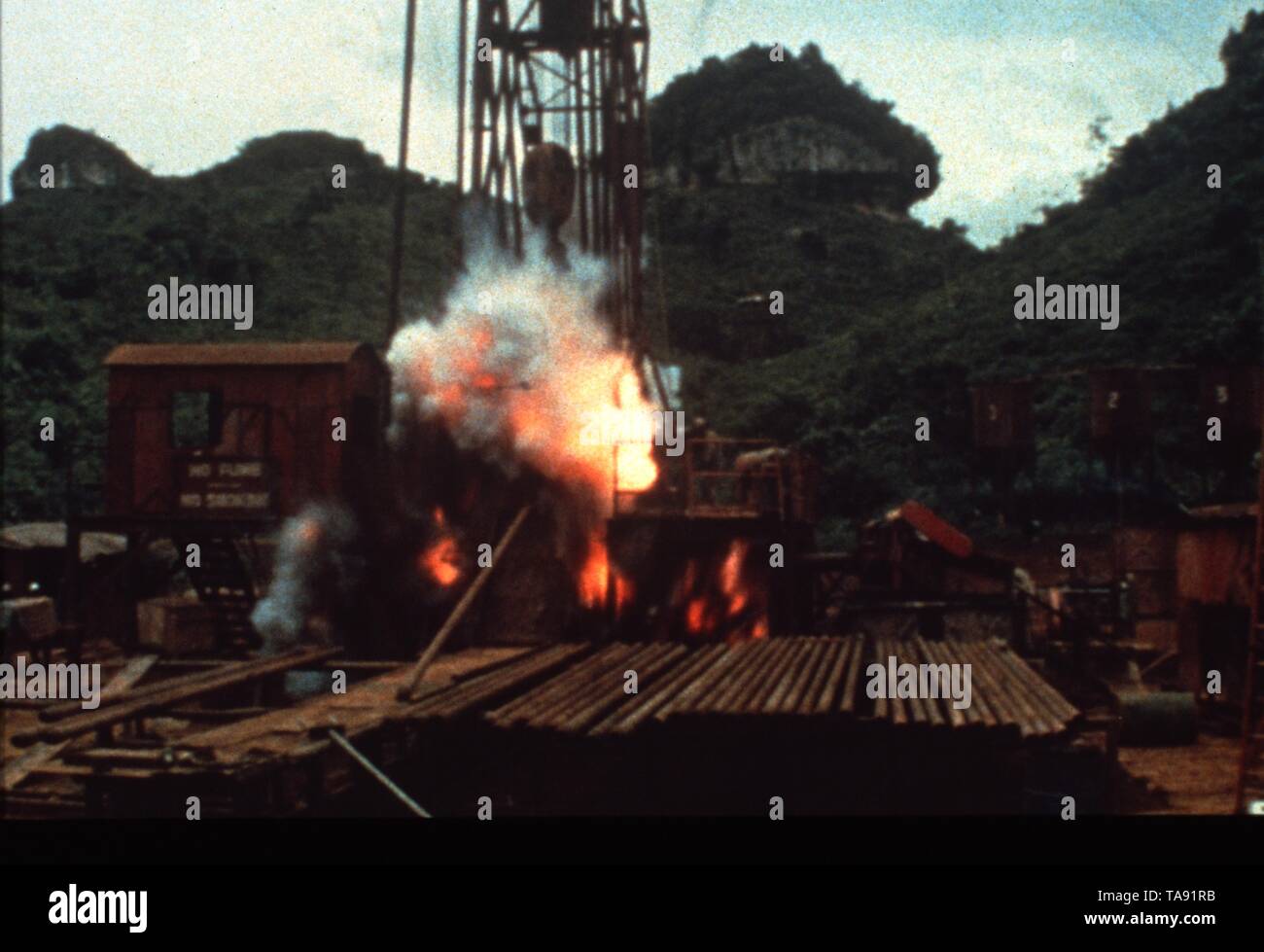 SORCERER (1977) WILLIAM FRIEDKIN (DIR) UNIVERSAL PICTURES/MOVIESTORE ...