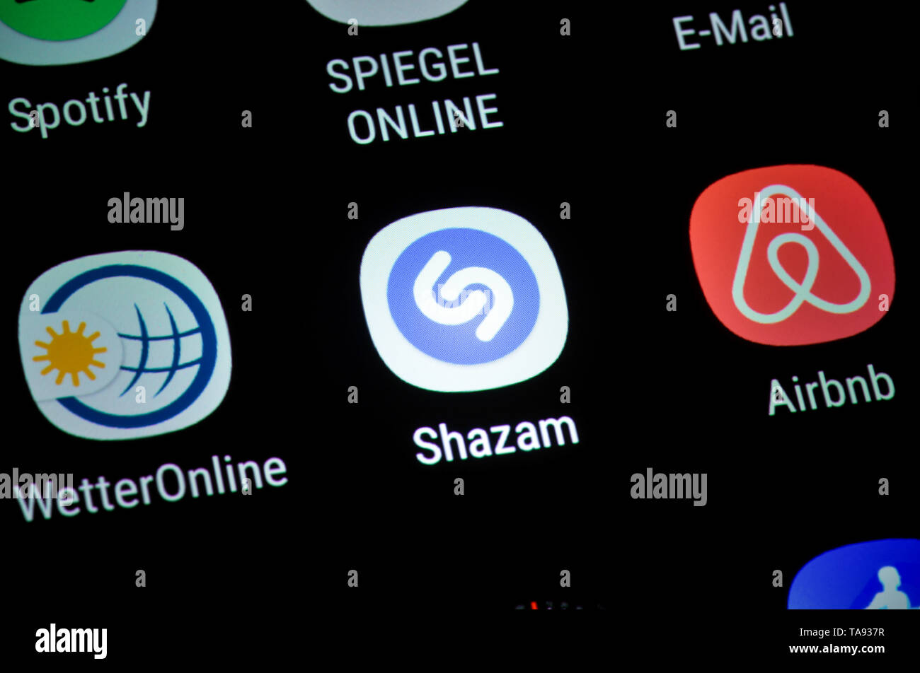 Smartphone, display, ext., Shazam, Display, App Stock Photo - Alamy Smartphone, display, ext., Shazam, Display, App Stock Photo - Alamy