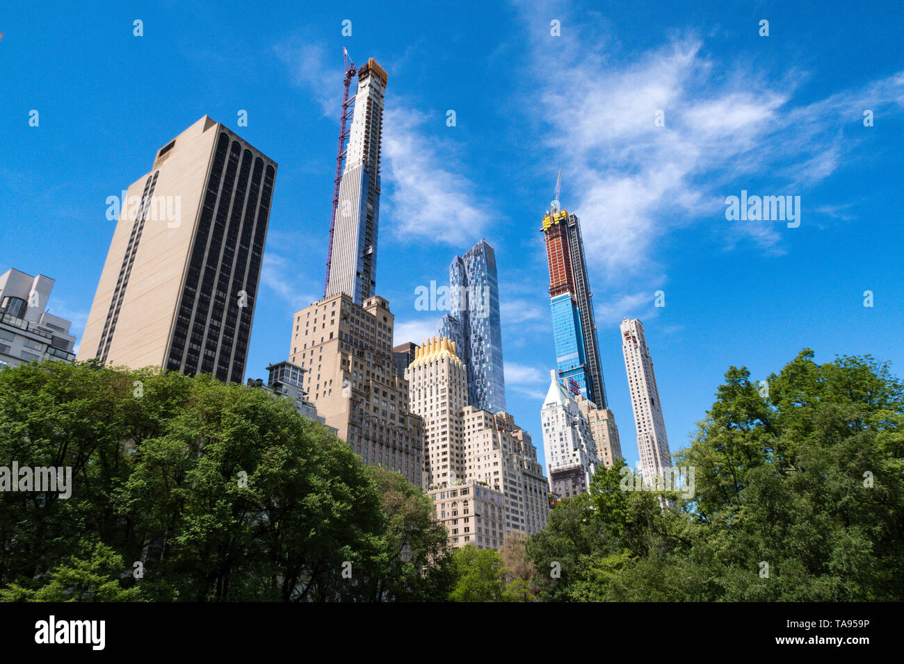 High street looking west hi-res stock photography and images - Alamy
