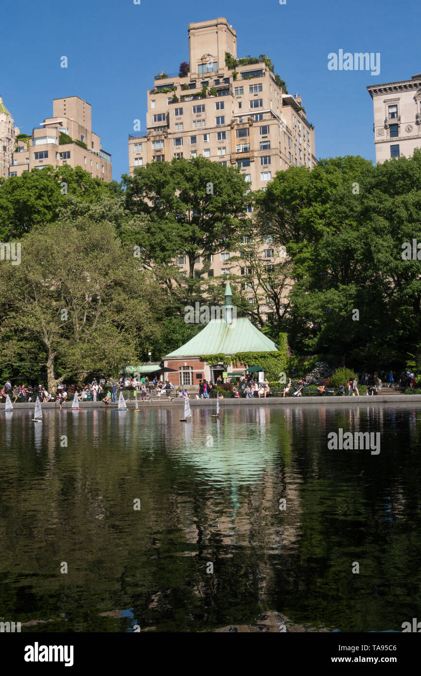 Conservatory Water in Central Park, New York City, USA Stock Photo - Alamy