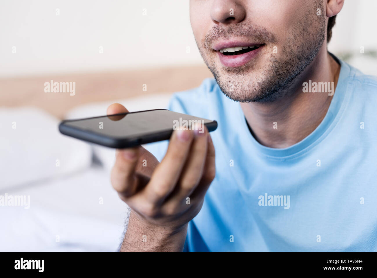Talk speakerphone hi-res stock photography and images - Alamy