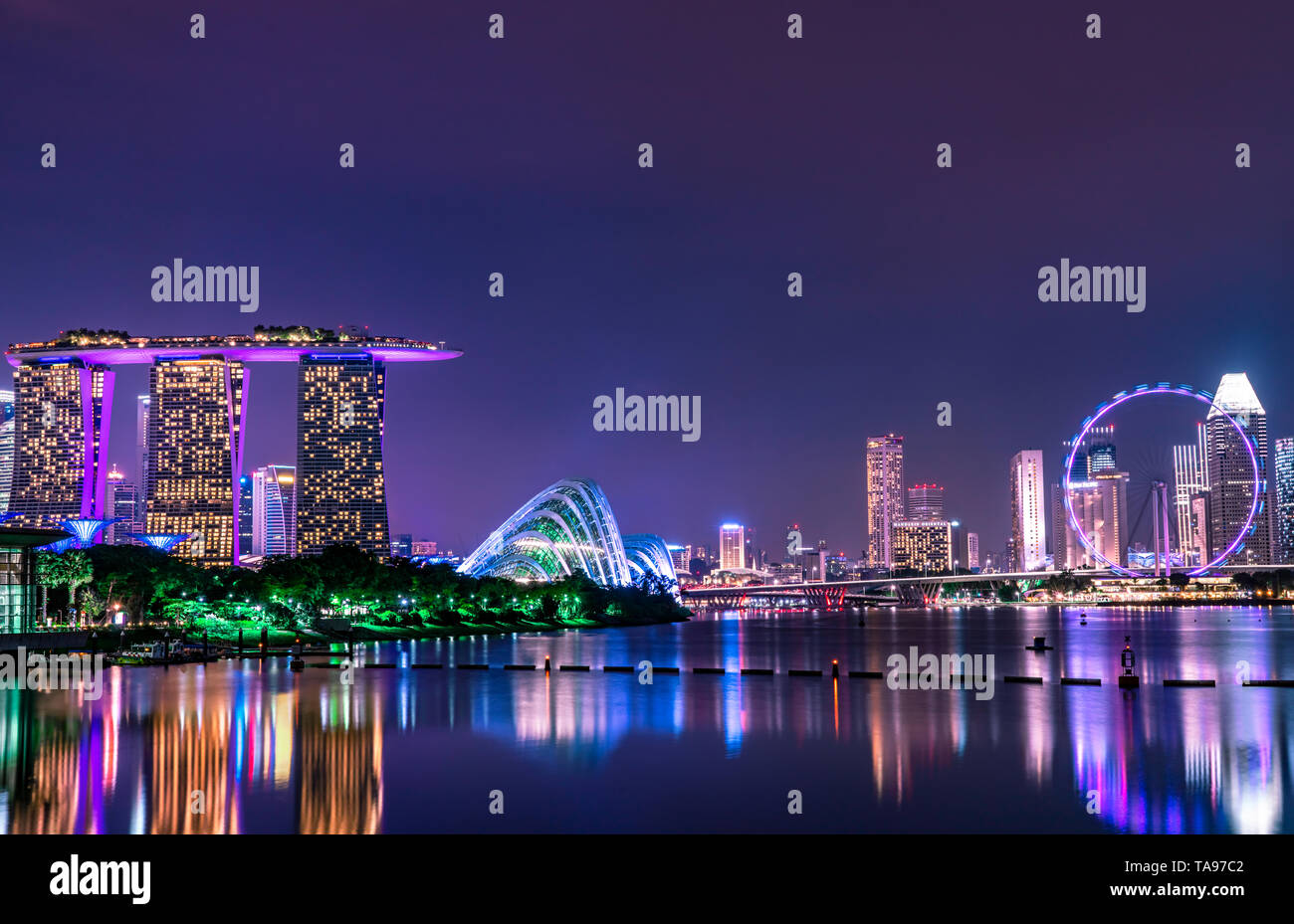SINGAPORE-MAY 18, 2019 : Cityscape Singapore modern and financial city ...