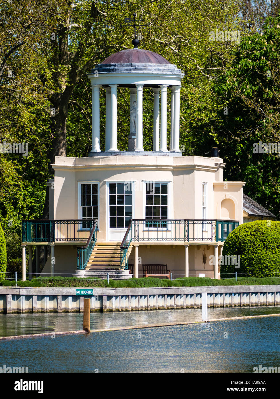 Temple Island, Starting Point for Henley Royal Regatta, Henley-on ...