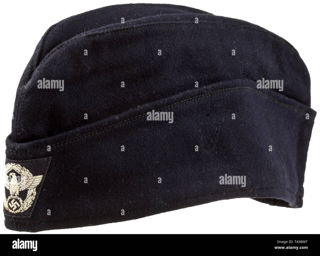 Schiffchen cap hi-res stock photography and images - Alamy