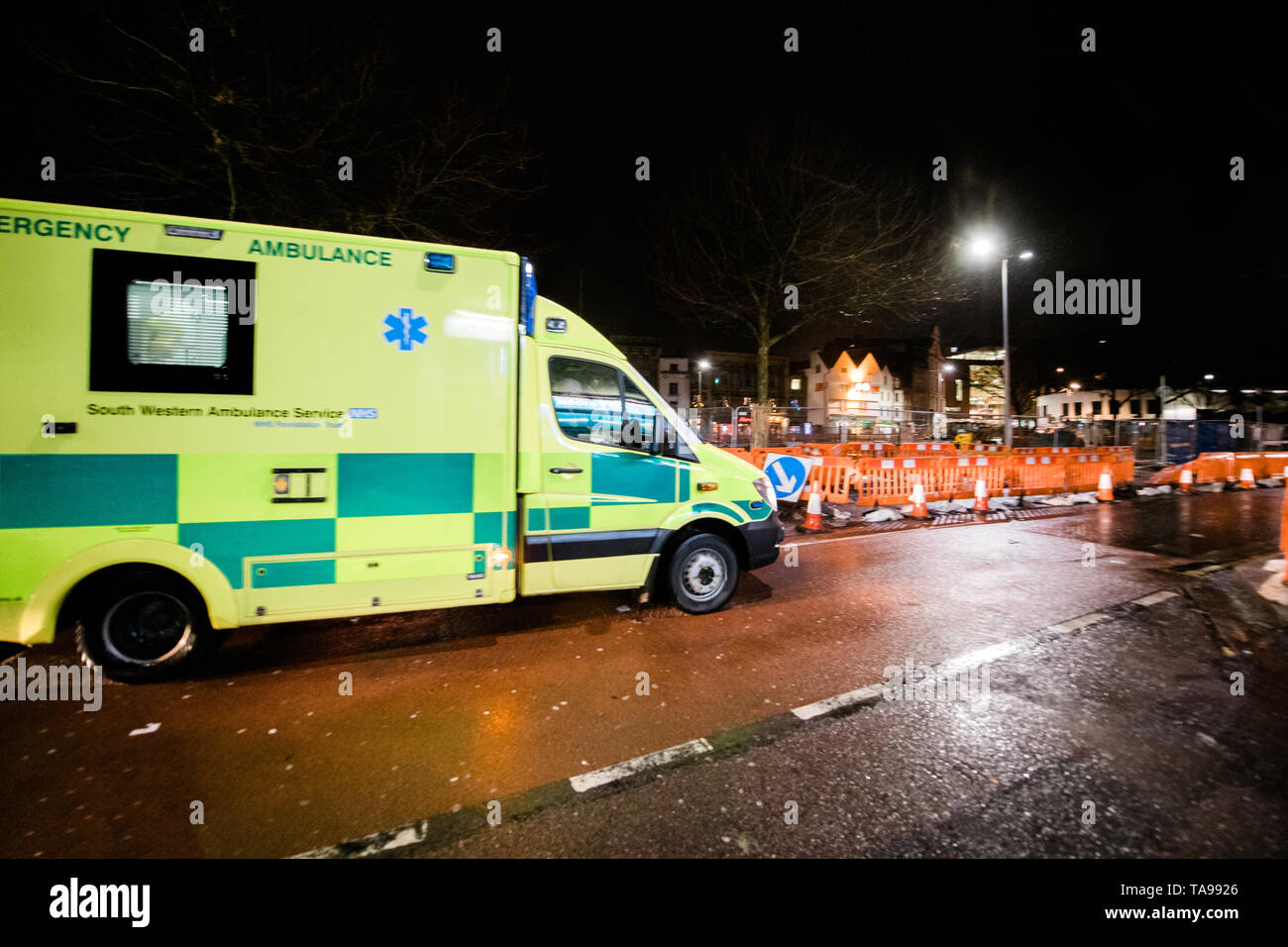Uk Ambulance At Night High Resolution Stock Photography and Images - Alamy