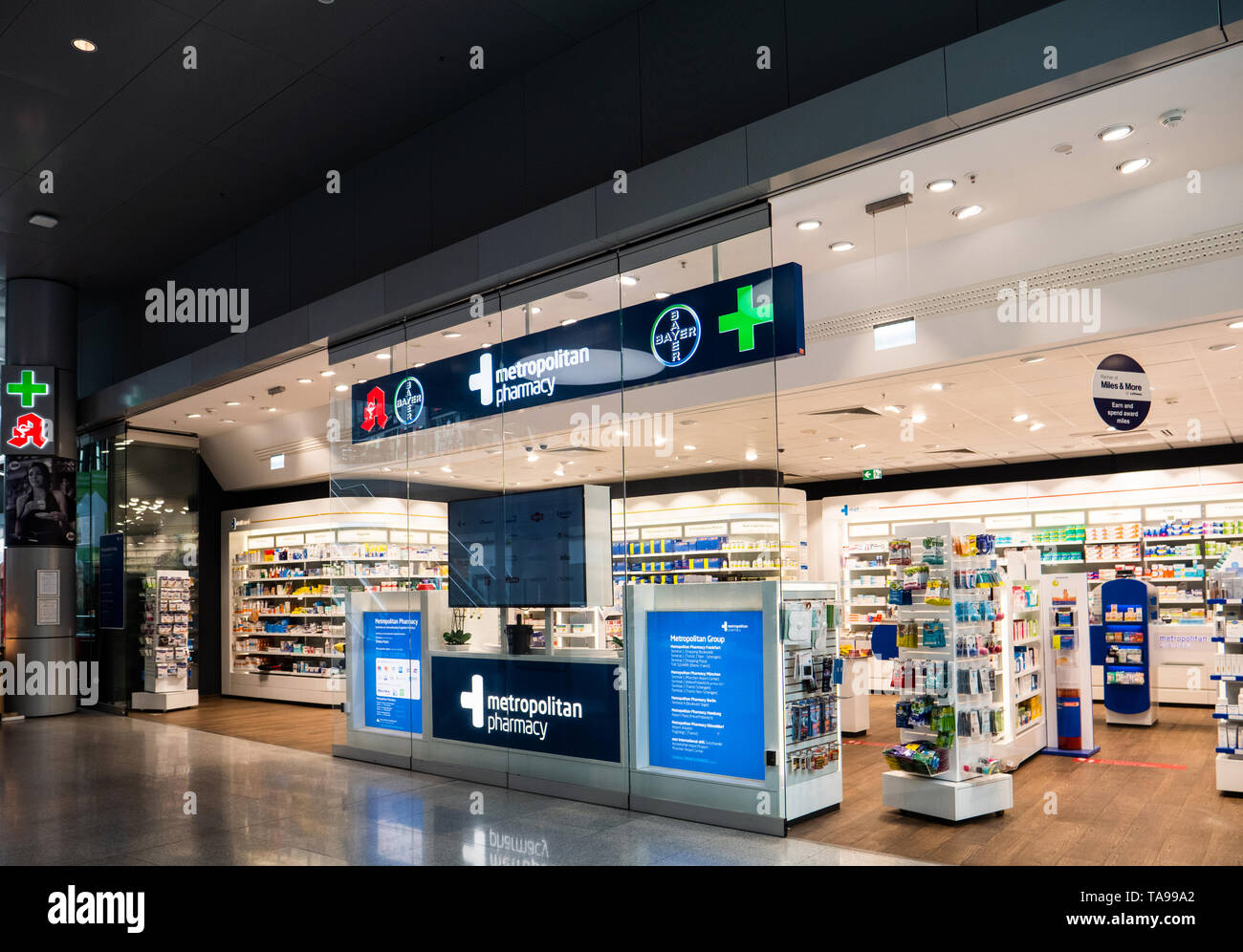 Metroplitan pharmacy apotheke hi-res stock photography and images - Alamy
