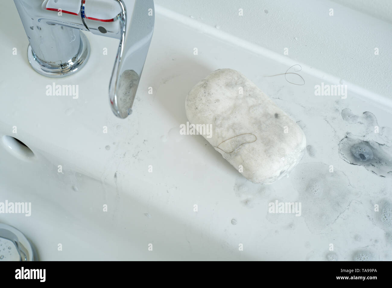 Sodium hydroxide sink hi-res stock photography and images - Alamy