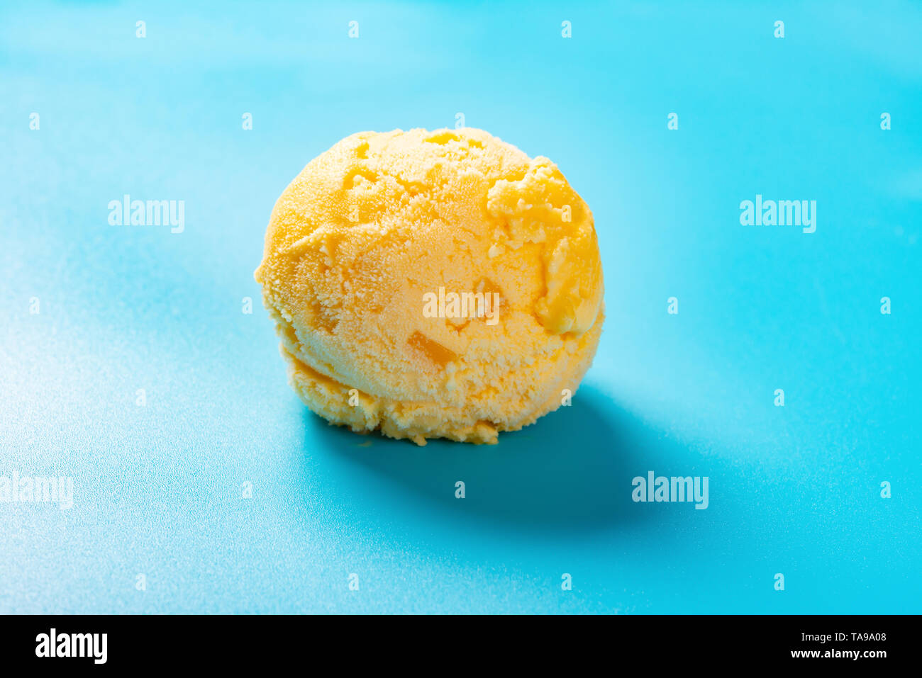 Mango creme hi-res stock photography and images - Alamy