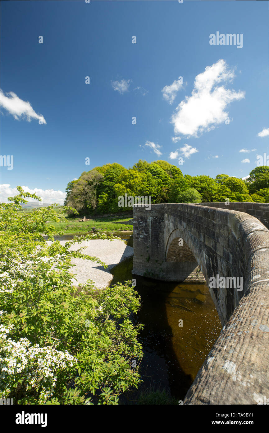 The Loyn Bridge over the River Lune near Gressingham, Lancashire ...