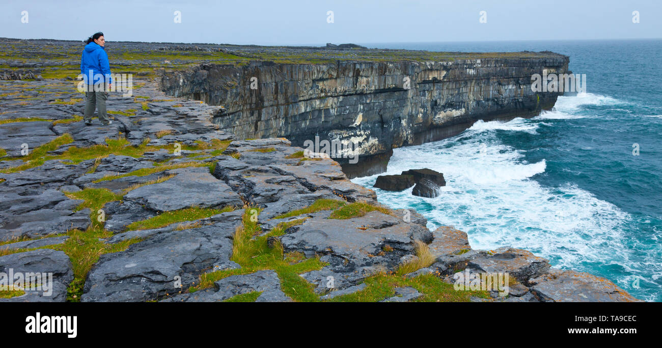 Black fort ireland aran hi-res stock photography and images - Alamy