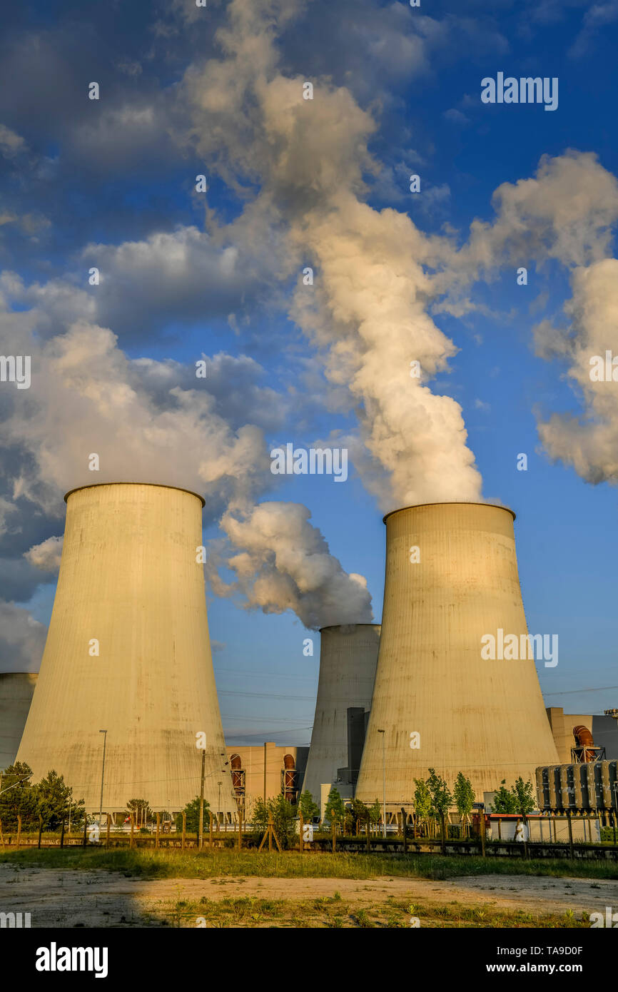 Cooling towers, LEAG power station Jänschwalde, Brandenburg, Germany ...