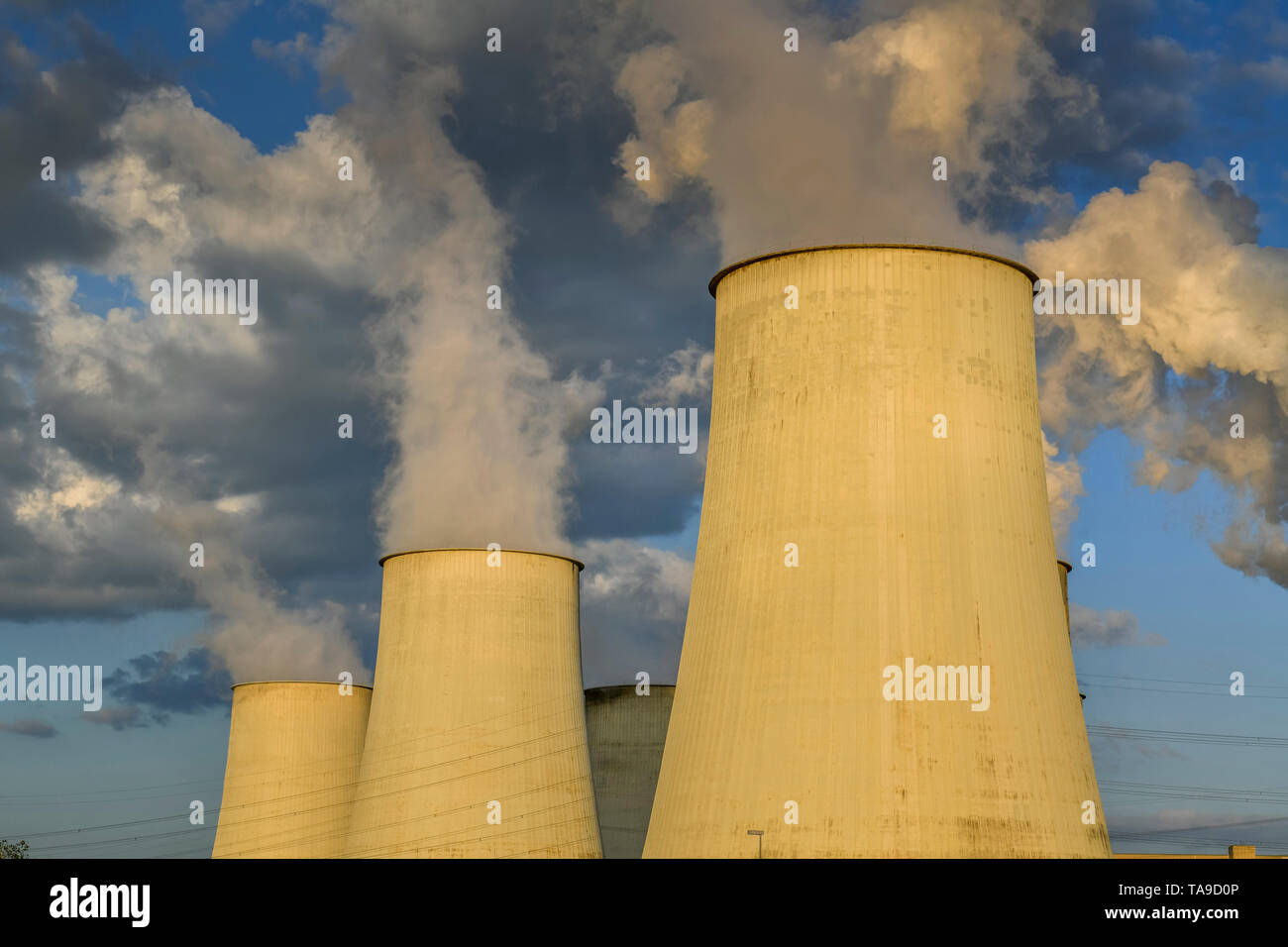 Cooling towers, LEAG power station Jänschwalde, Brandenburg, Germany ...