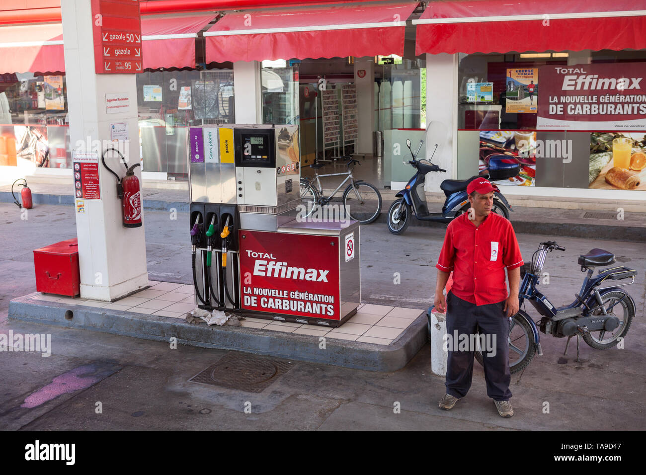 Total gas africa hi-res stock photography and images - Alamy