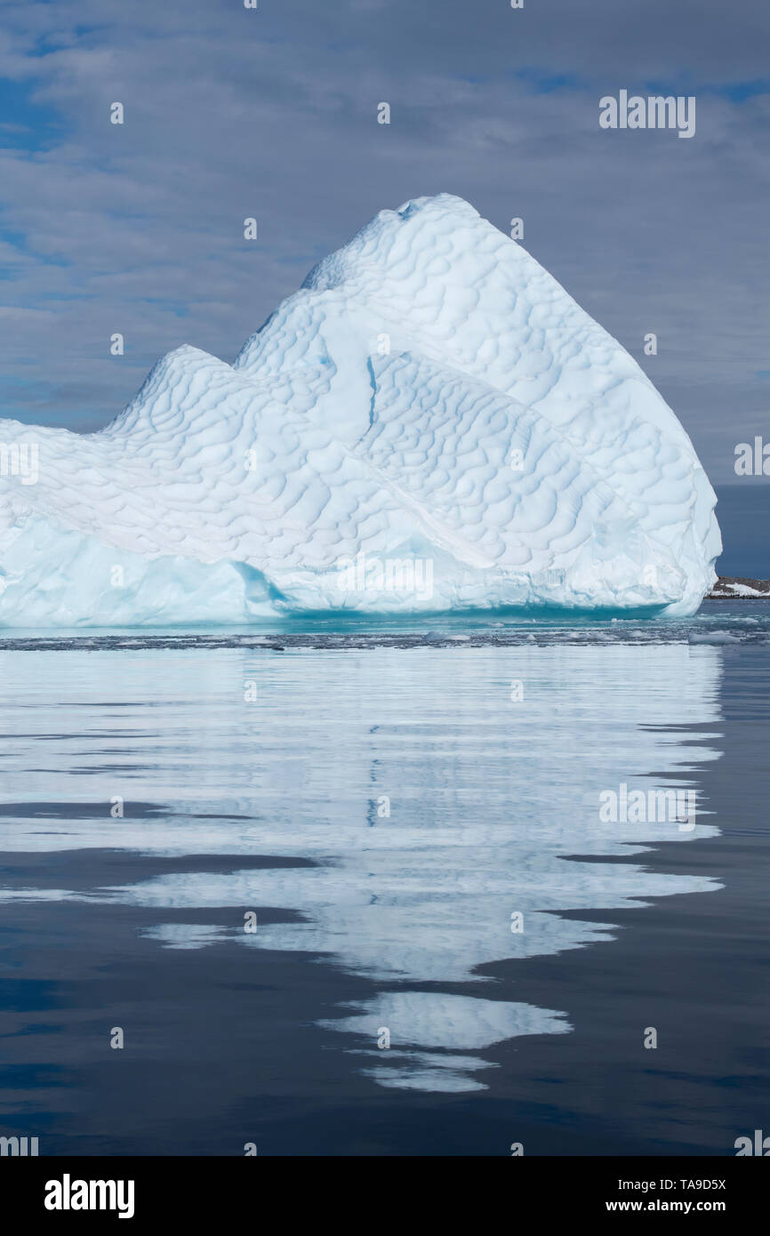 Antarctica below the Antarctic Circle. Antarctic peninsula, Red Rock ...