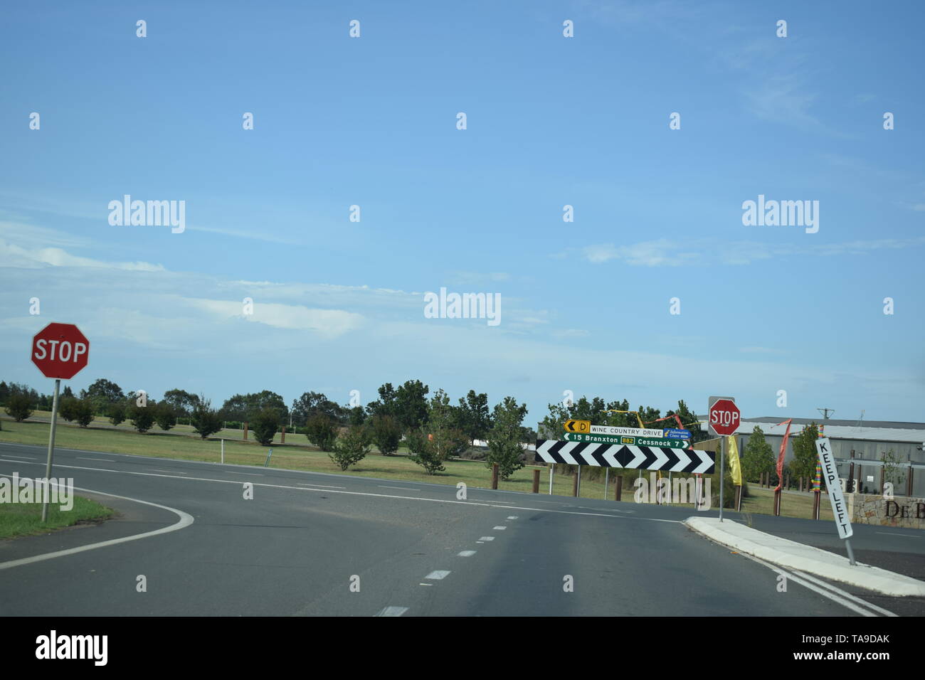 Stop sign australia hi-res stock photography and images - Alamy