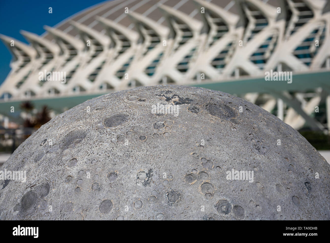 6 day old moon hi-res stock photography and images - Alamy