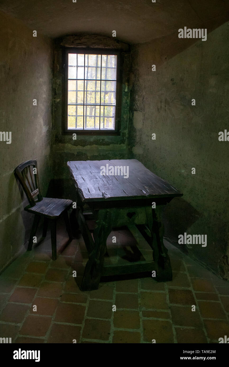 Castle dungeon hi-res stock photography and images - Alamy