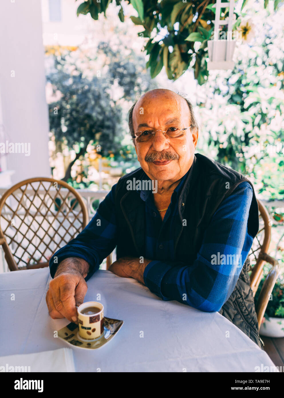 Eastern outside table spring hi-res stock photography and images - Alamy