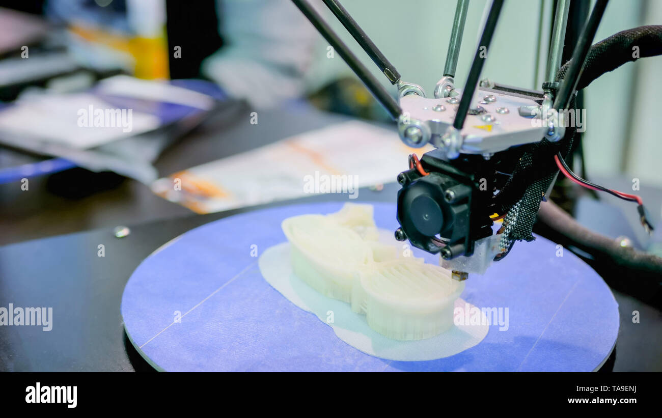 3d printing machine head hi-res stock photography and images - Alamy