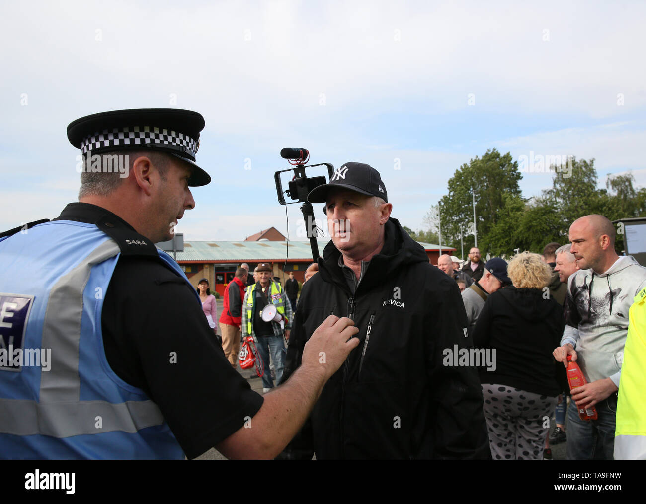 Angry edl supporter hi-res stock photography and images - Alamy