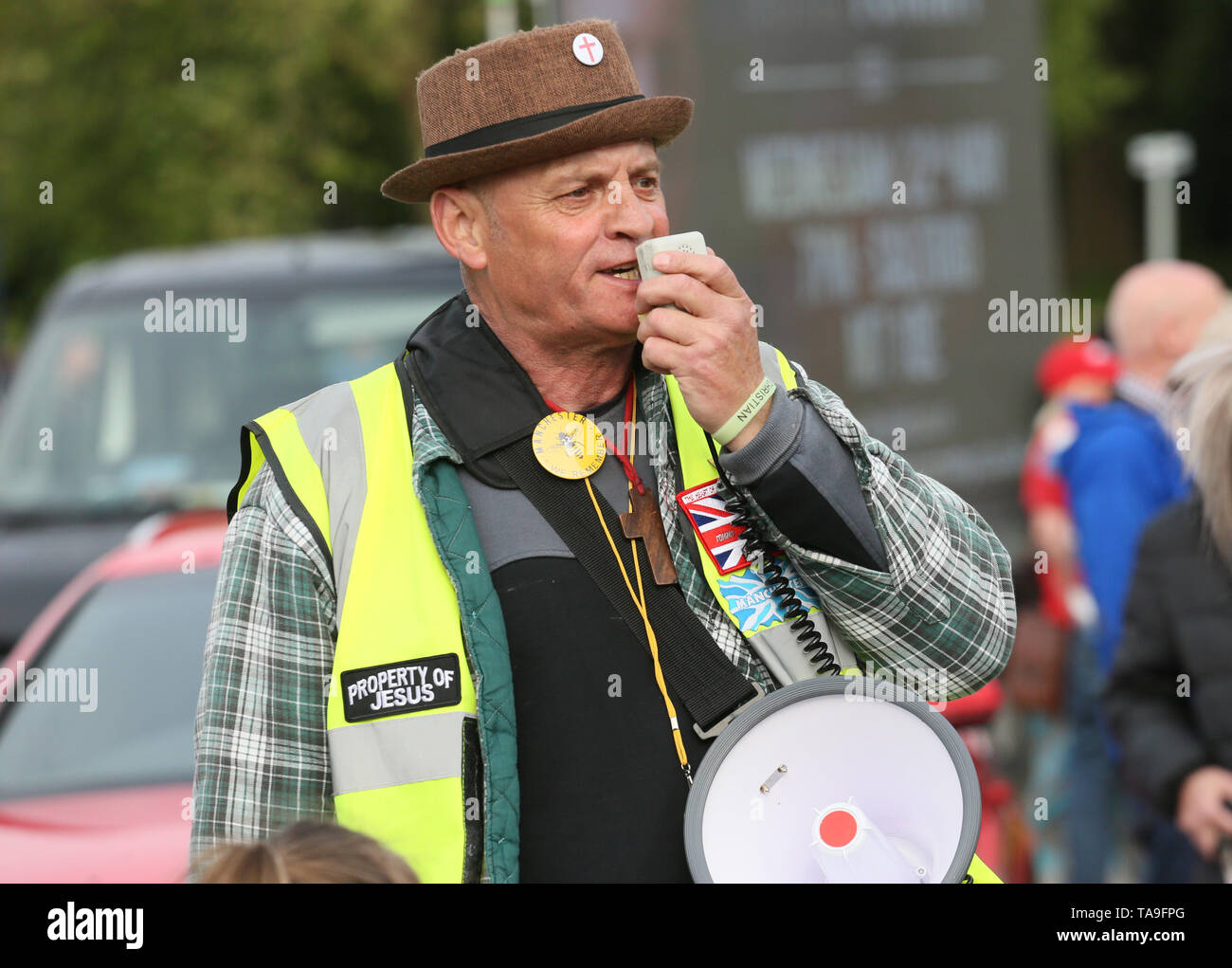 Angry edl supporter hi-res stock photography and images - Alamy