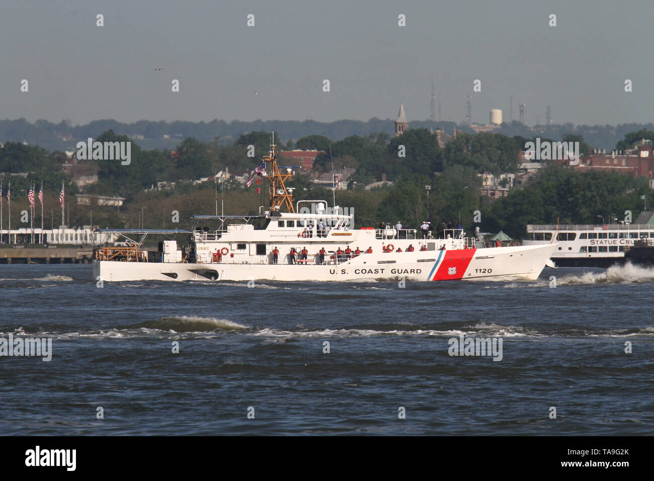 2019 fleet week hi-res stock photography and images - Alamy