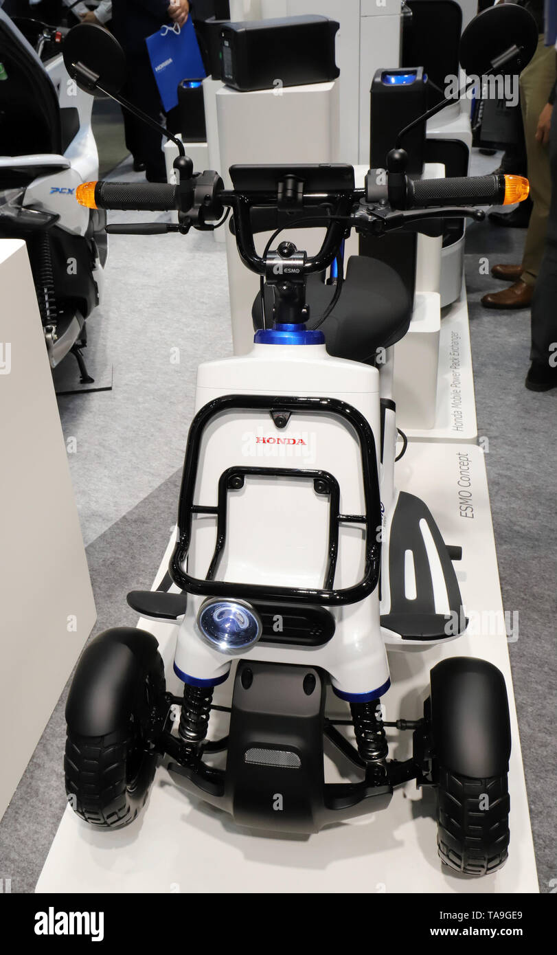 Personal vehicle hi-res stock photography and images - Alamy