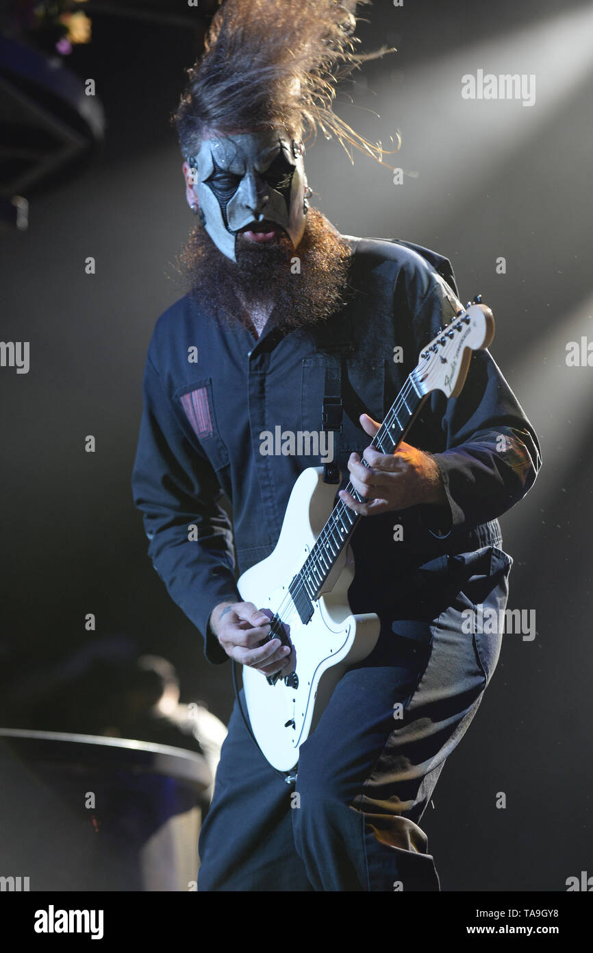 Jim root masks hi-res stock photography and images - Alamy