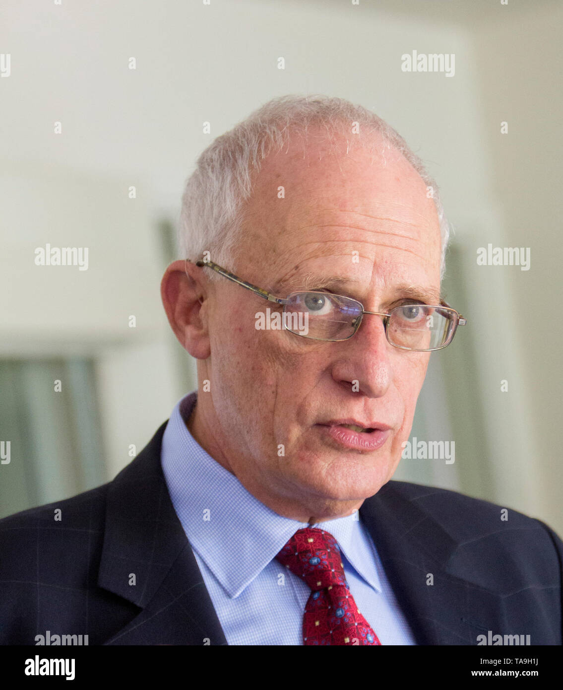 Professor of economics hi-res stock photography and images - Alamy