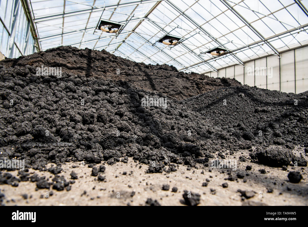 Winterhausen, Germany. 22nd May, 2019. The sewage sludge, which has not ...