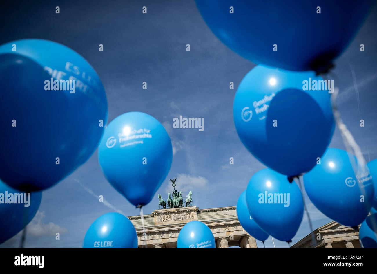 Berlin, Germany. 23rd May, 2019. Balloons fly at a celebration of the ...
