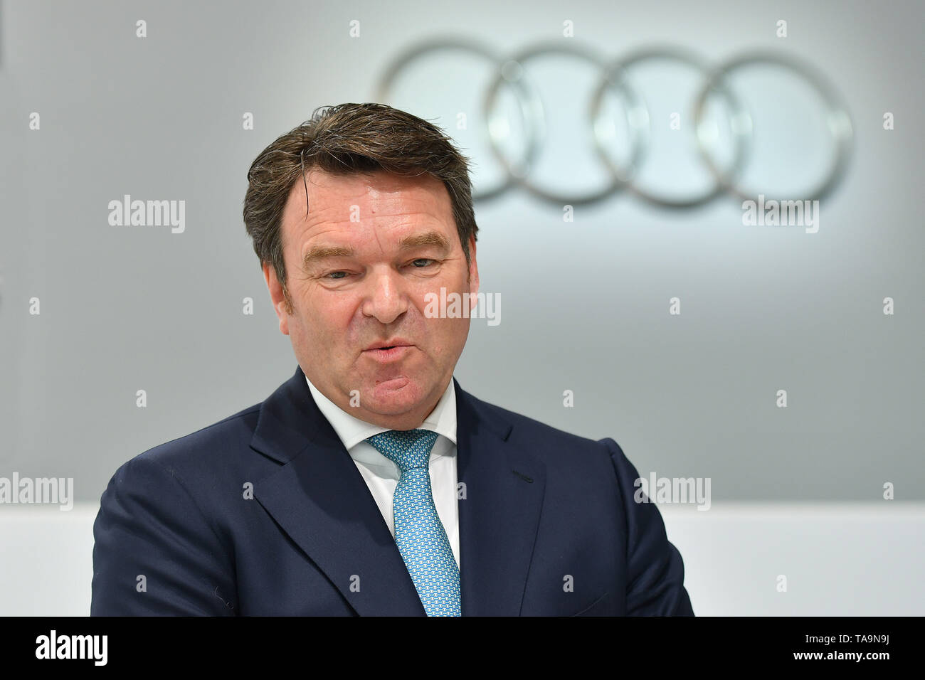 Bram SCHOT (Management Chairman). Audi rings, logo, Markenembelm ...