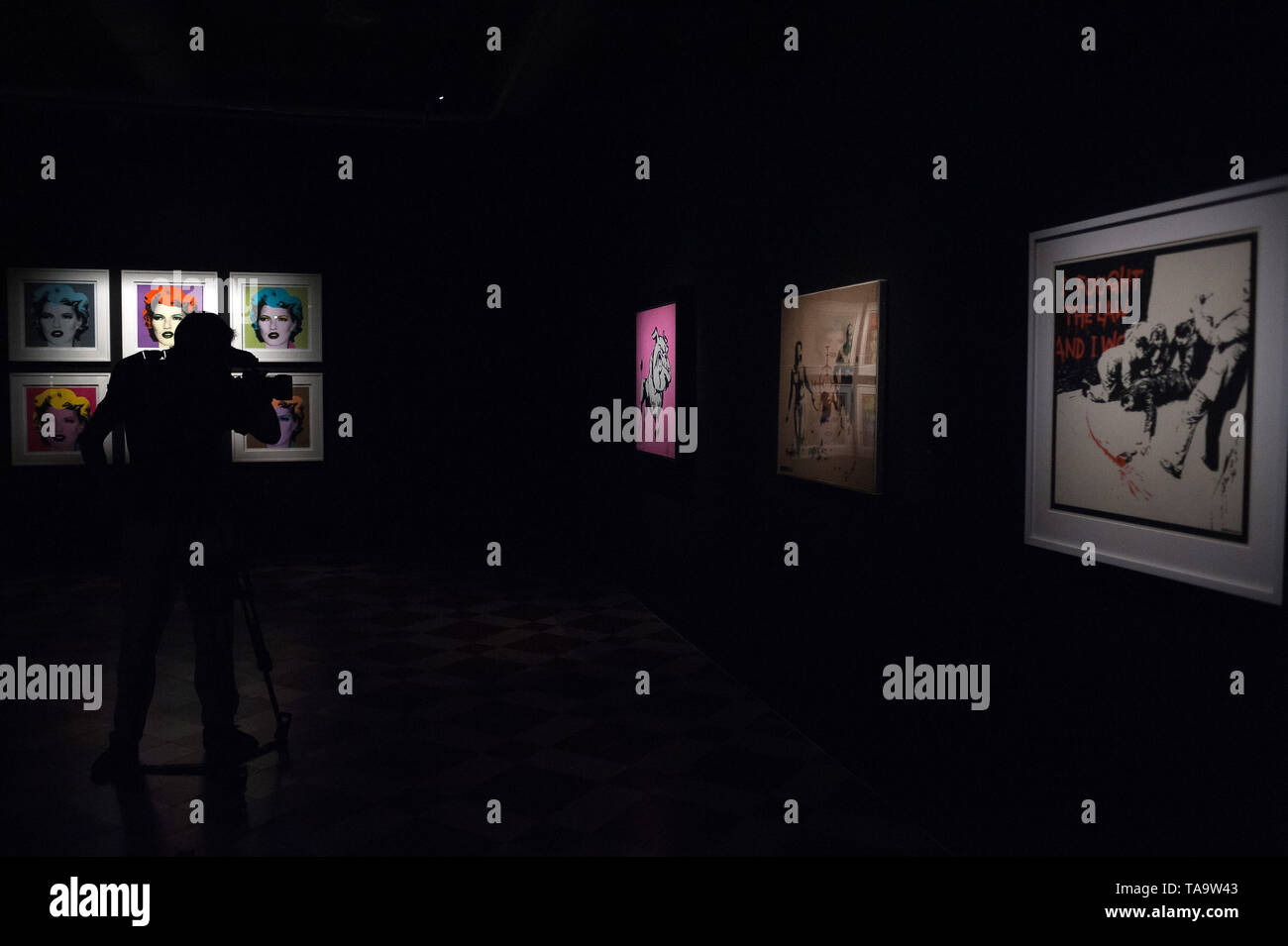 Original bansky street artist hi-res stock photography and images - Alamy