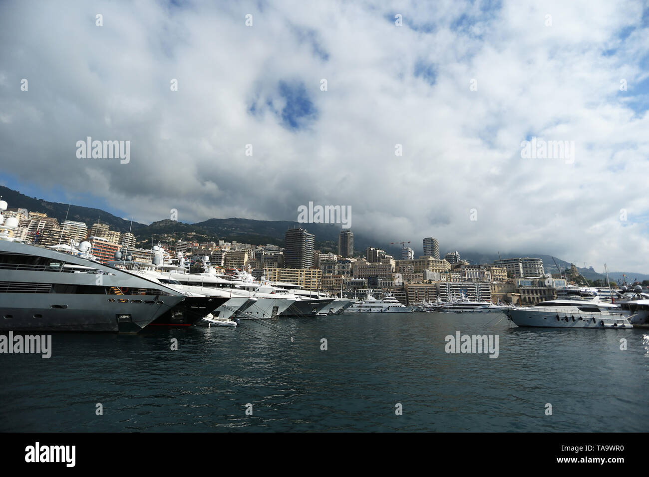 Monaco f1 boats hi-res stock photography and images - Alamy