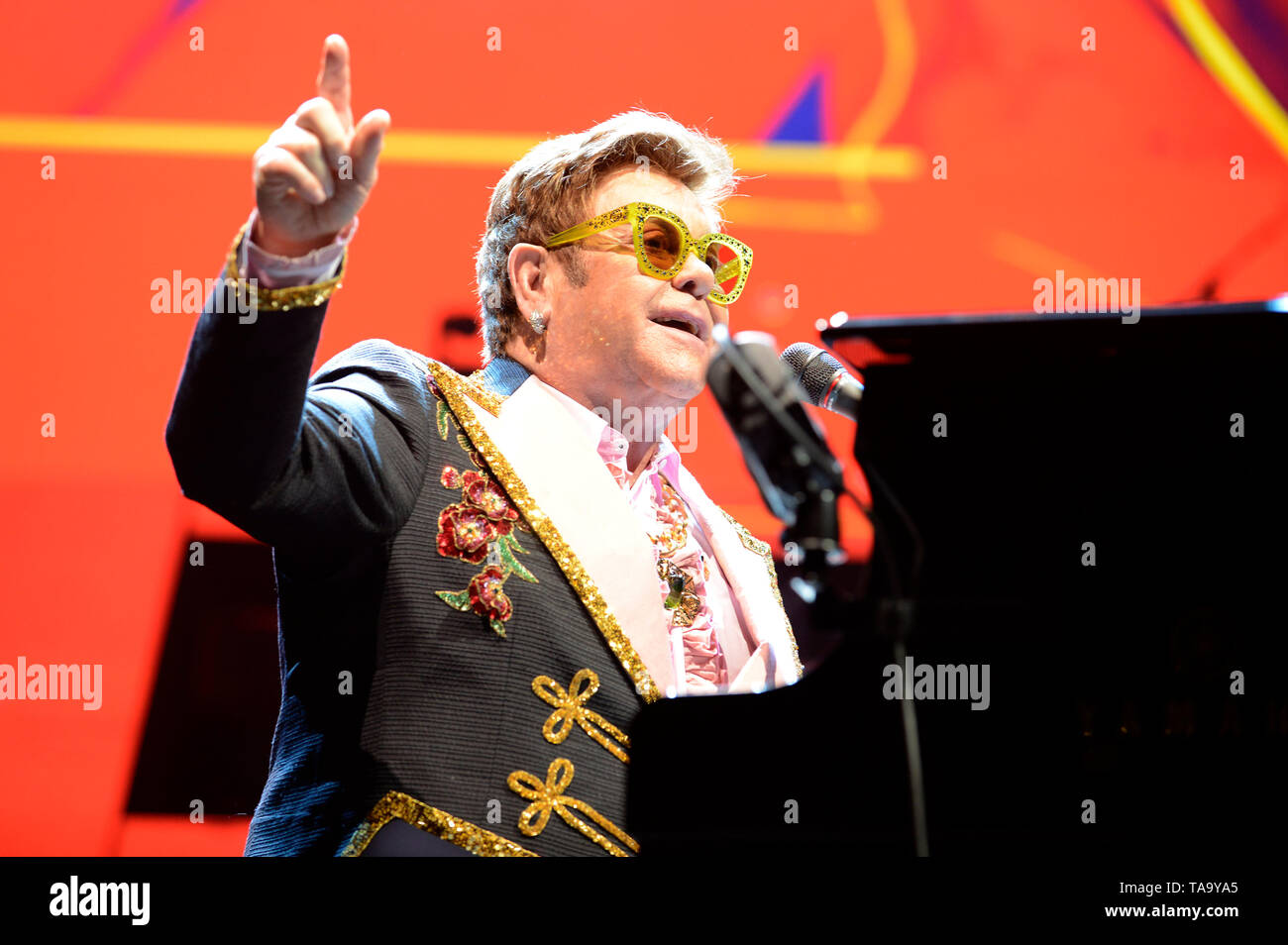 Elton John performs live on stage during the 'Farewell Yellow Brick ...