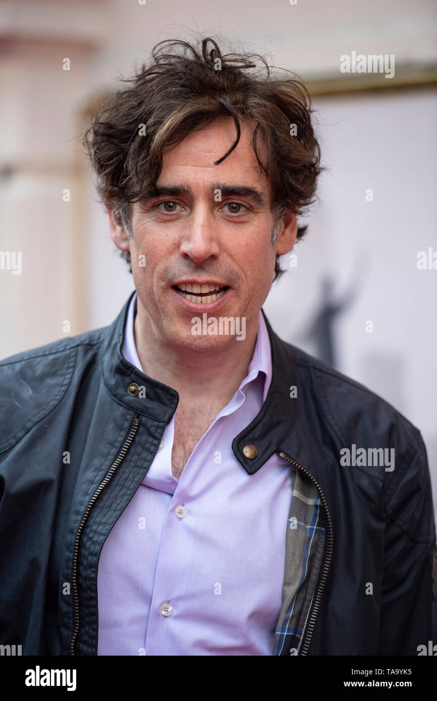 Stephen mangan hi-res stock photography and images - Alamy