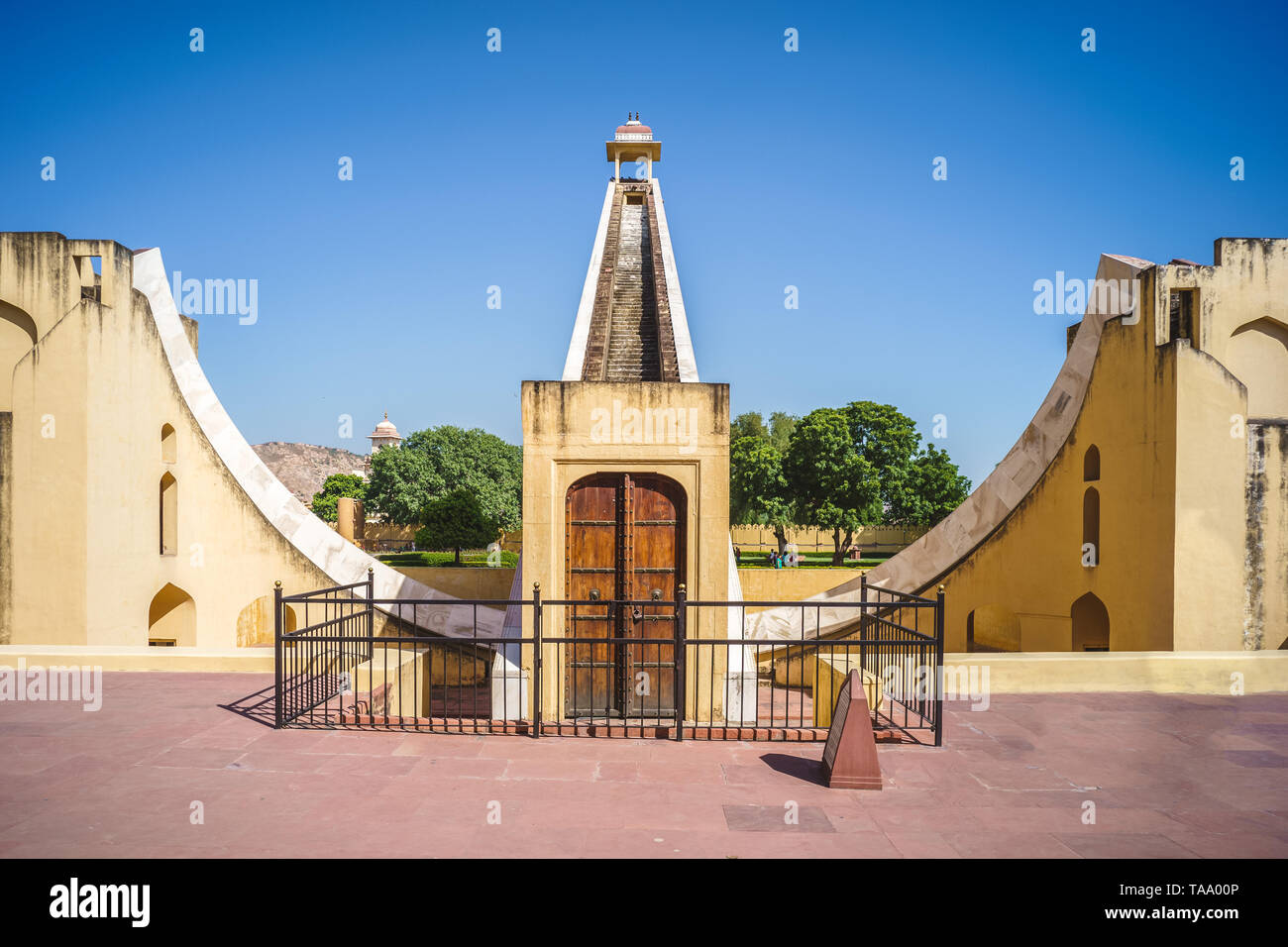 Samrat yantra jaipur hi-res stock photography and images - Alamy
