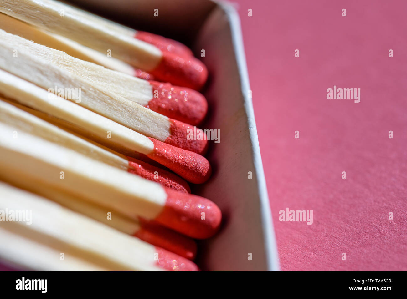 An issue box of matches hi-res stock photography and images - Alamy