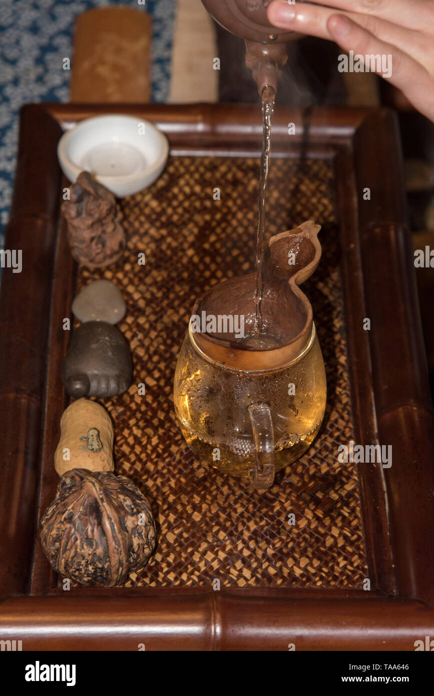 Chinese tea house waiter hi-res stock photography and images - Alamy