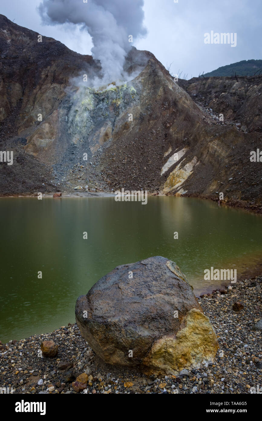 Sulfur lake hi-res stock photography and images - Alamy