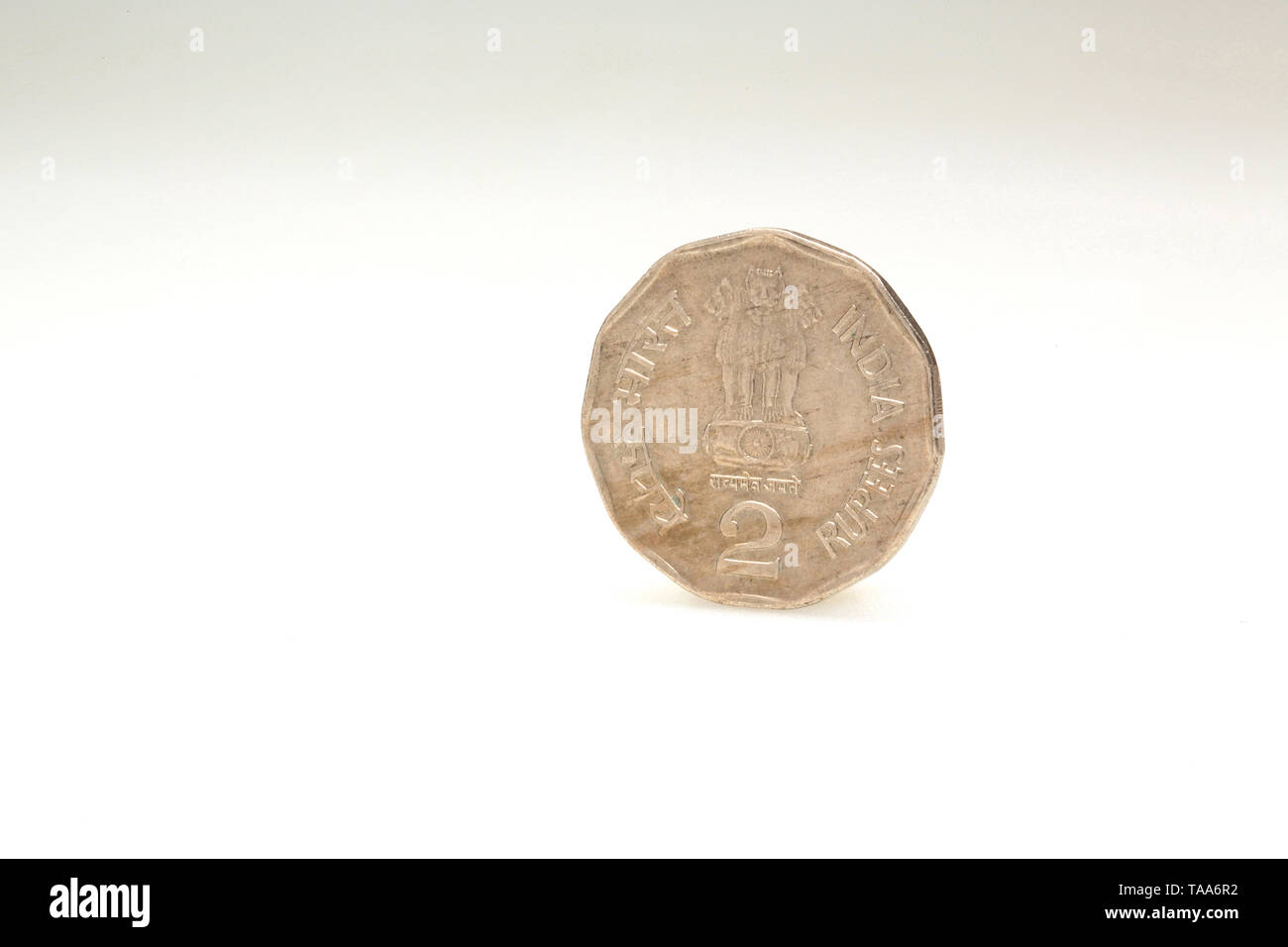 Indian two rupee coin hi-res stock photography and images - Alamy