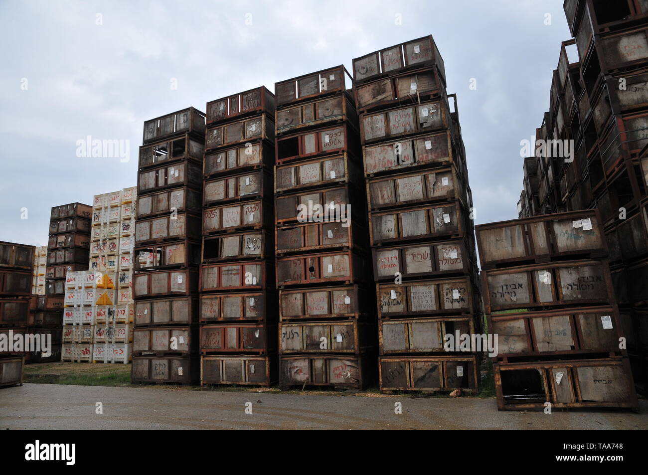 Packing crates boxes hi-res stock photography and images - Alamy
