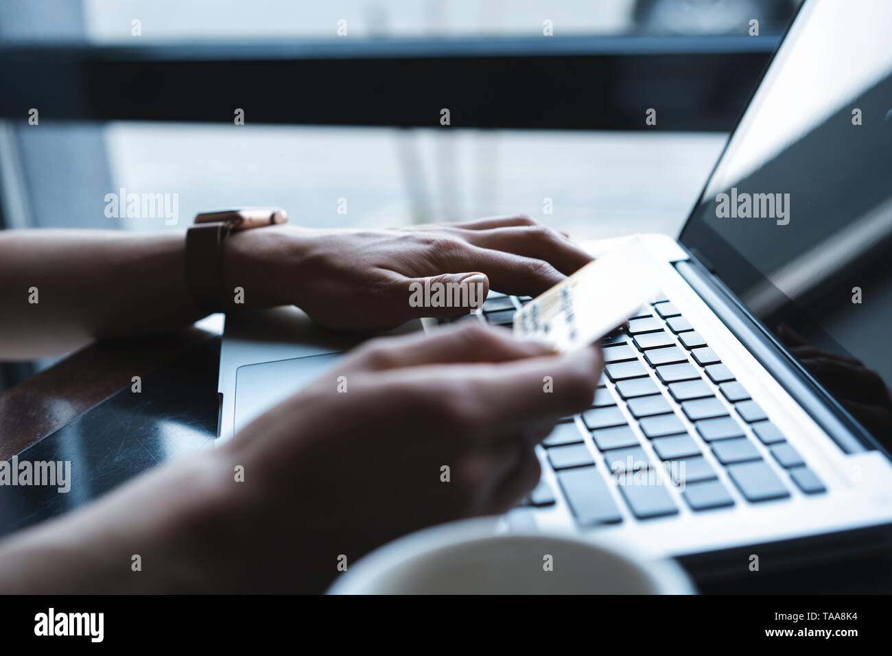 Instant transaction hi-res stock photography and images - Alamy