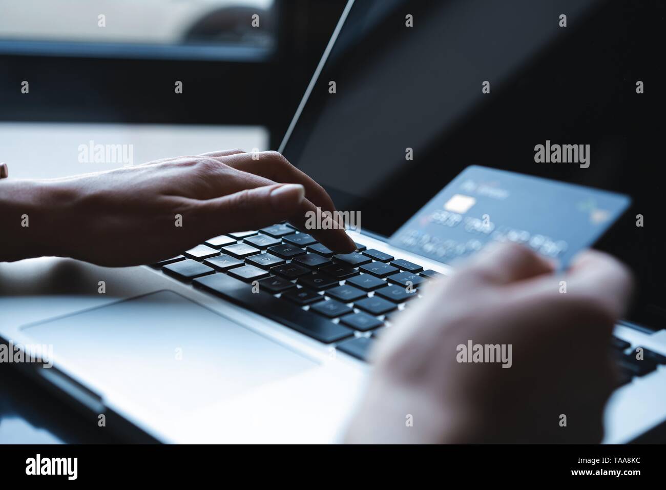 Instant purchase hi-res stock photography and images - Alamy