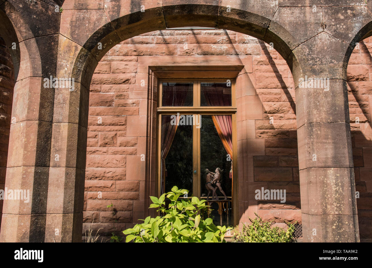 Kinloch castle isle of Rum, sandstone arch Stock Photo - Alamy