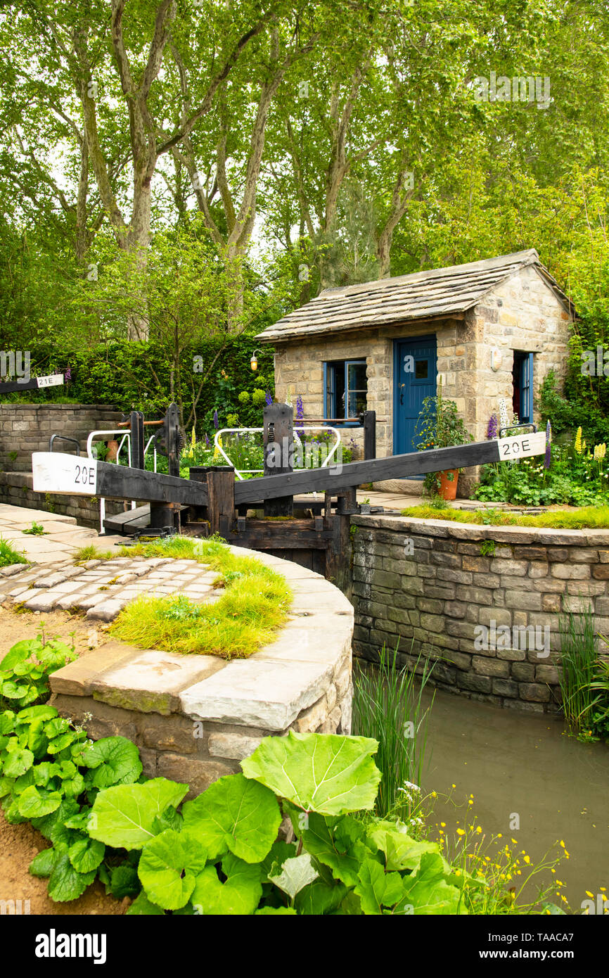 Mark gregory at rhs chelsea flower show hi-res stock photography and ...