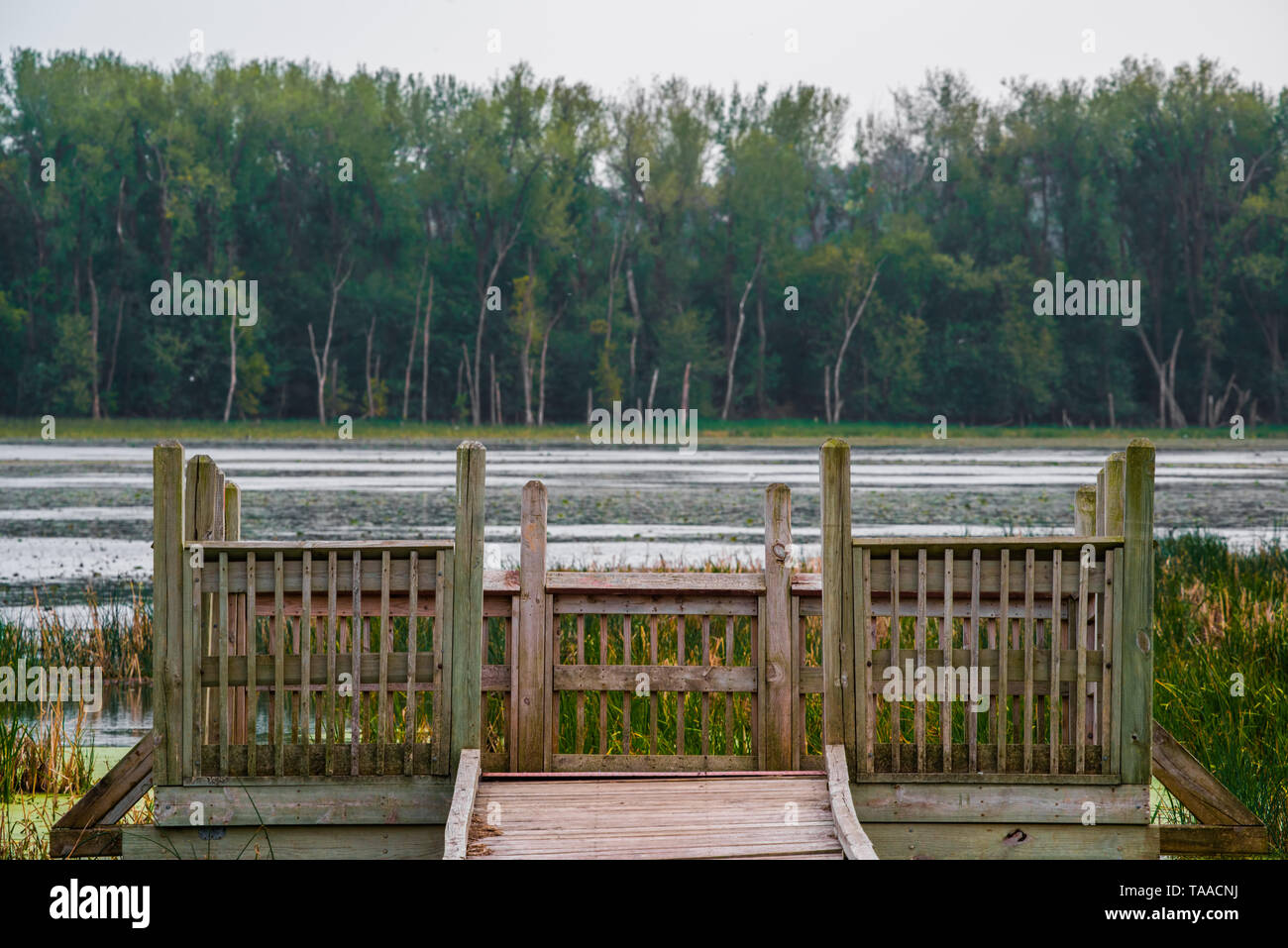 Observation deck over the Minnesota River in the Minnesota Valley ...