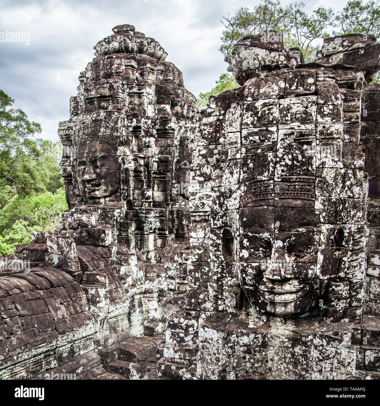 Khmer cambodian buddha statue hi-res stock photography and images - Alamy