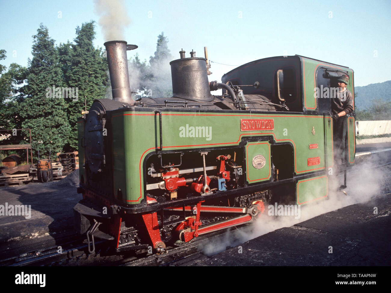 Snowdon mountain diesel locomotive hi-res stock photography and images ...